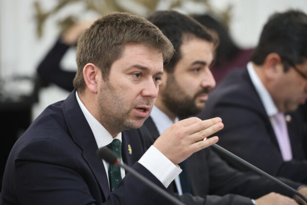 Gobierno impulsa aumento de deuda por US$6.200 millones y abre nuevo ...